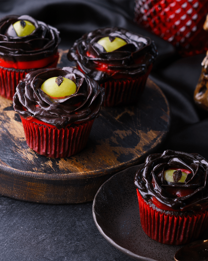 These cupcakes may be creepy, but they taste scary good! - So Yummy ...