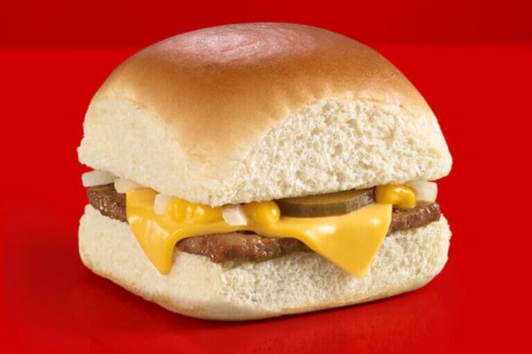 The Ultimate List: 30 Best Fast Food Burgers of 2024 - So Yummy - Video ...