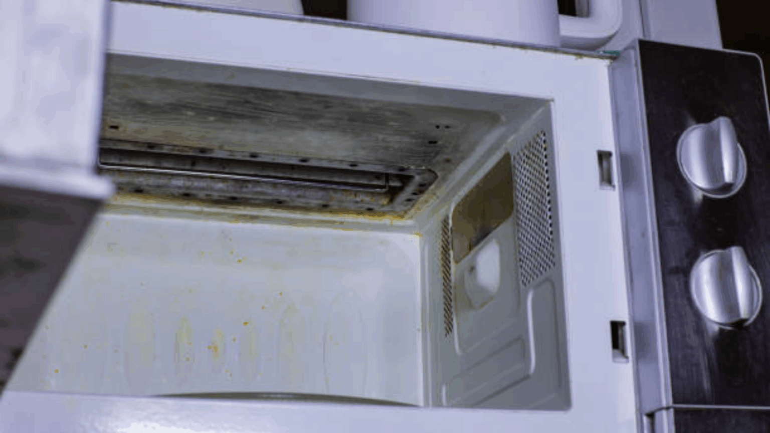 Why You Should Never Microwave Aluminum Foil - So Yummy - Video Recipes ...