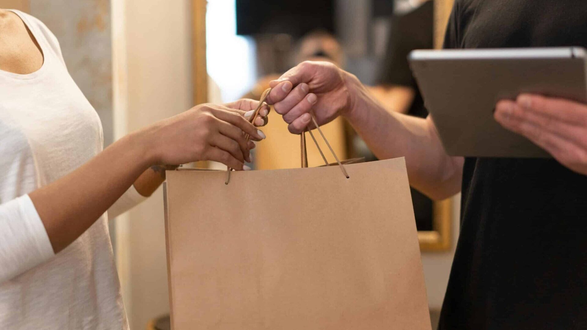 Chili’s Trolls Fast-Food Giants as Customers Rebel Against Rising Value ...