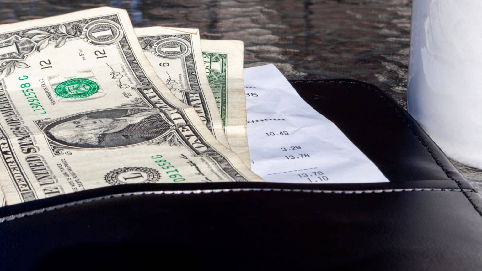 Woman Paid $52.95 for Just Pasta and Water at Las Vegas Restaurant, Now ...
